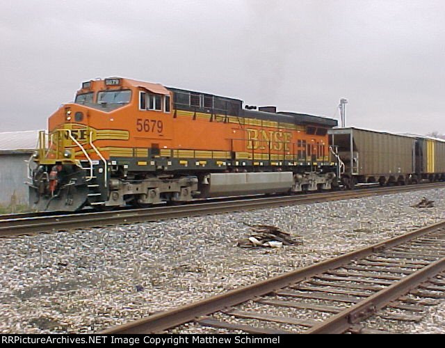 BNSF 5679 - DPU